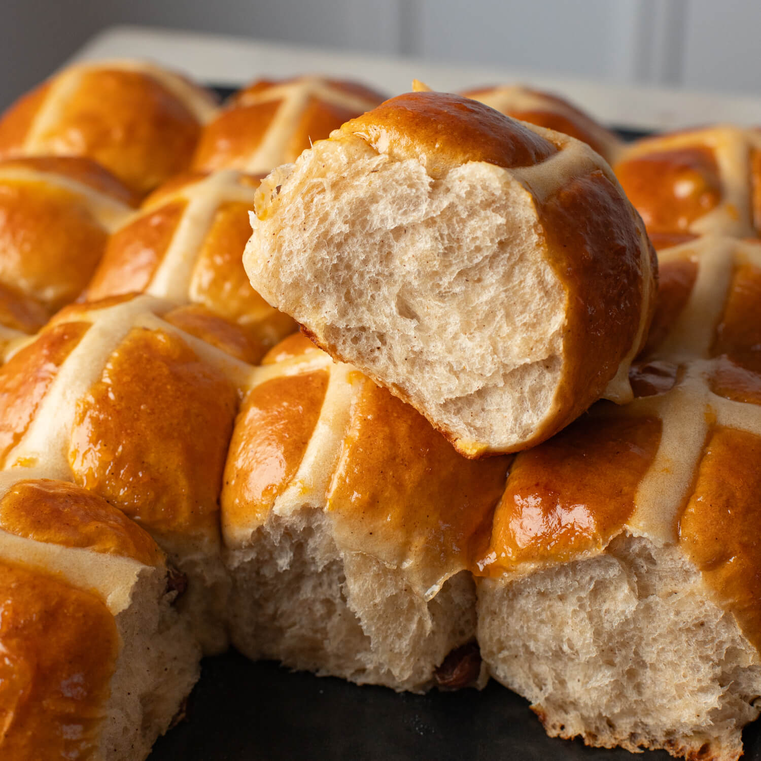 Hot Cross Buns - El Amasadero